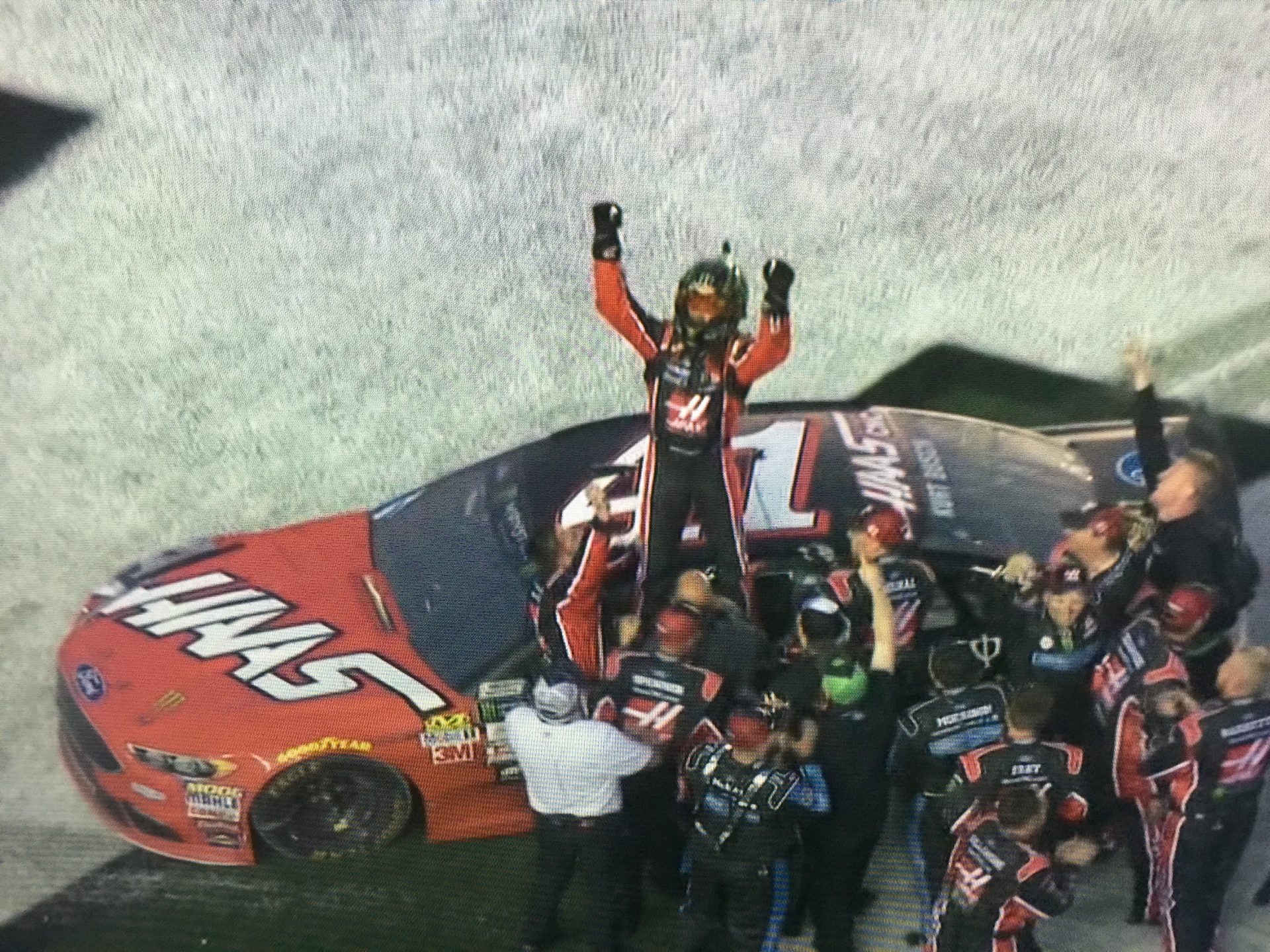 DFS NASCAR DraftKings Lineup 10/15/17 | GoingFor2.com